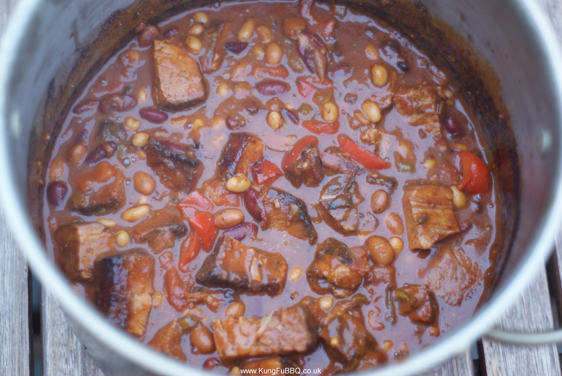 BBQ73/17: Hang Fire's Pit Beans - KungFuBBQ: